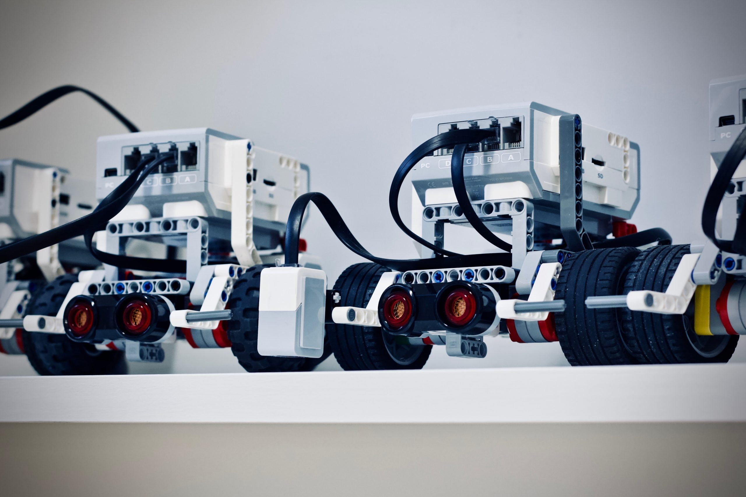 Robotics: Engaging K-12 Students on a New Level | SchoolMart